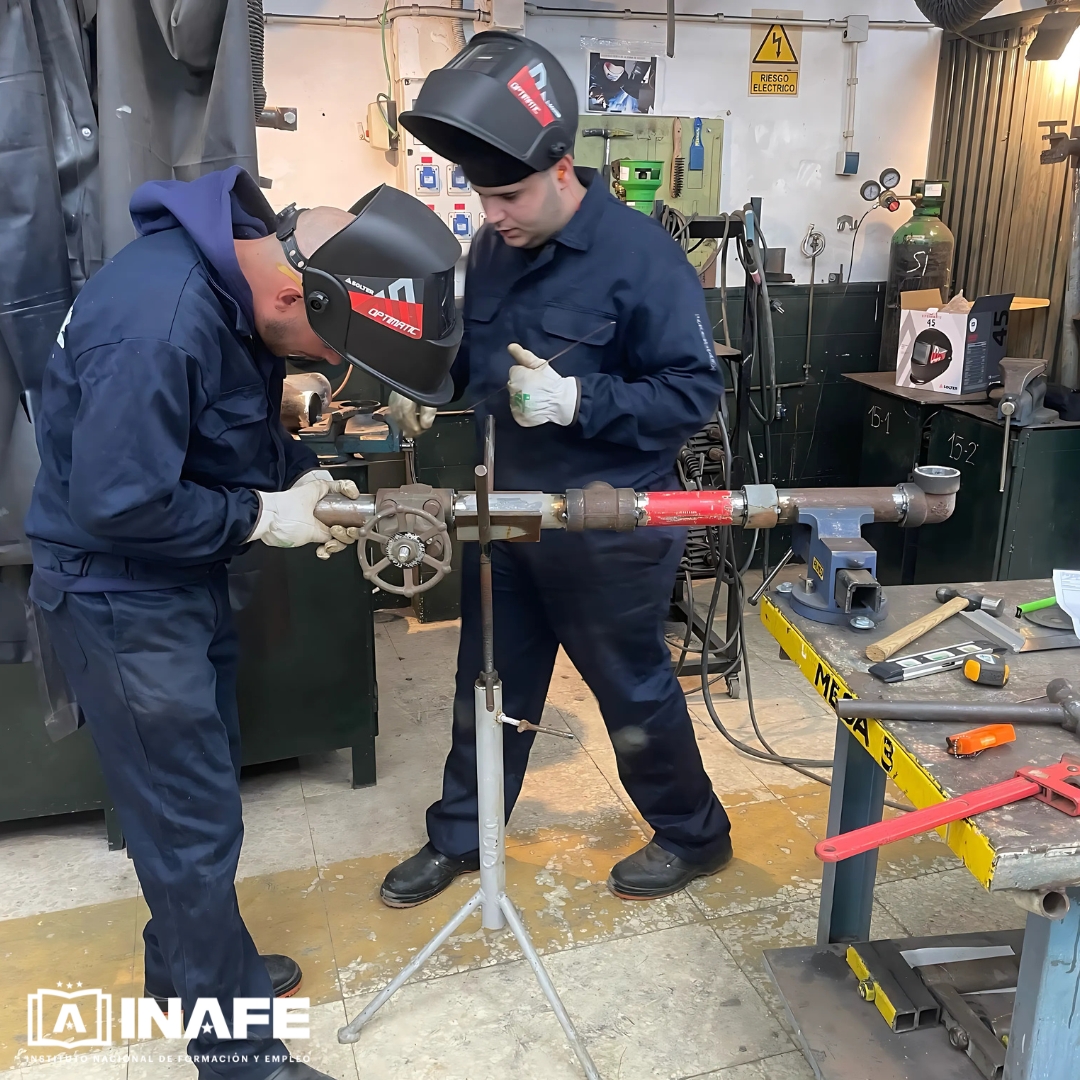 Primera práctica de los alumnos de Curso de Tubero - INAFE